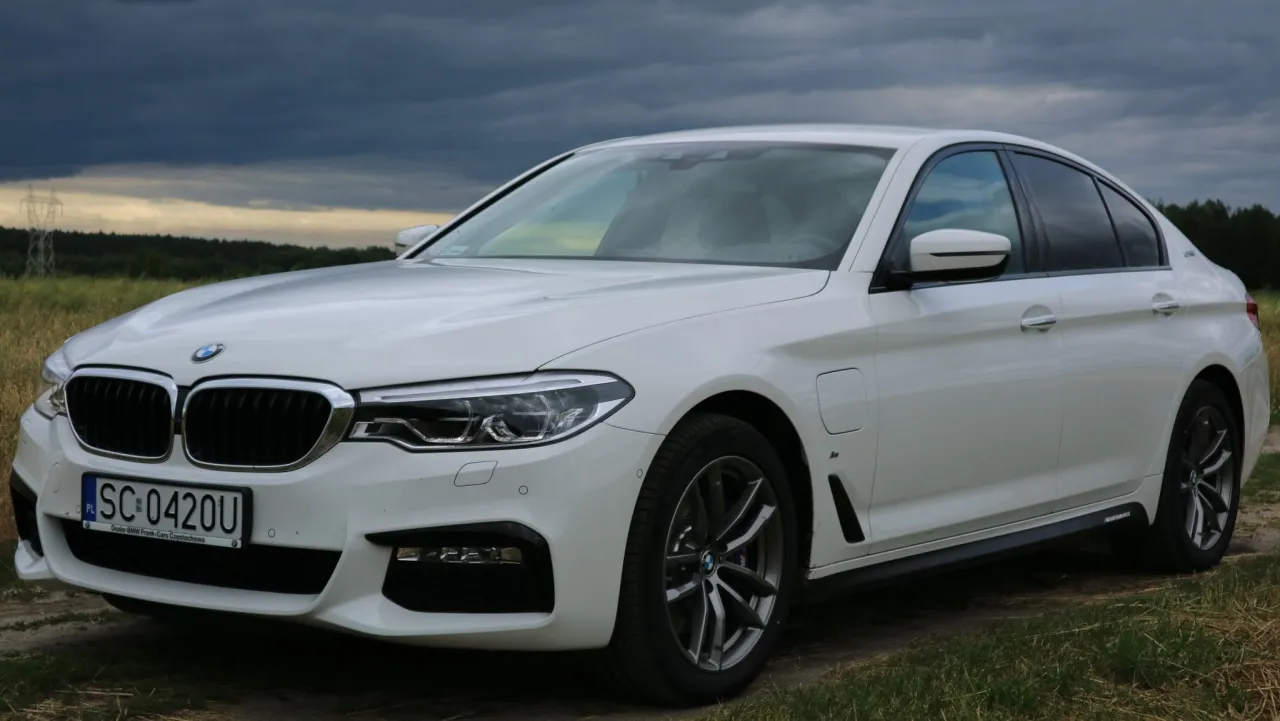 BMW 530 - Hybryda, benzyna czy diesel? Sprawdź, którą wersję wybrać
