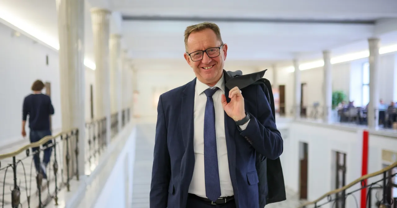 Dlaczego Telus i Romanowski zawieszeni w PiS? Afera gruntowa